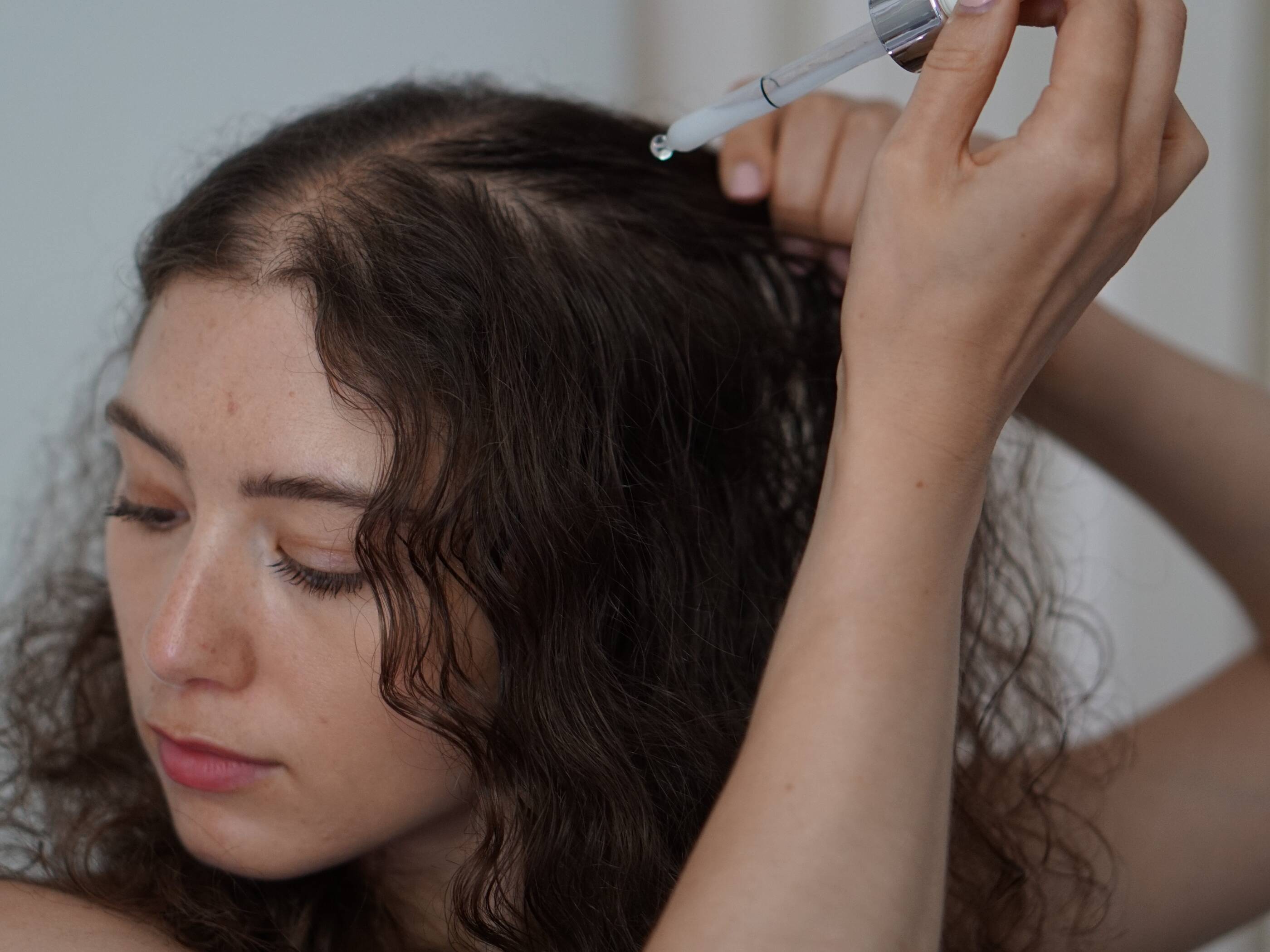 Køb Curl Crush Defining Mousse 110 ml fra Hairlust - Matas